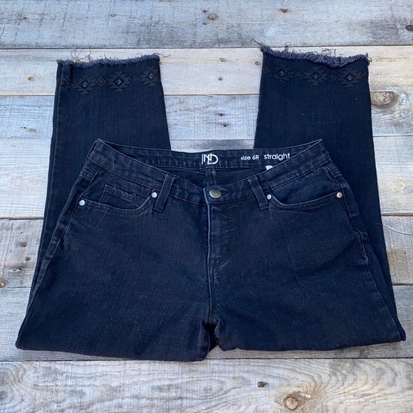 new directions | Jeans | Euc Nd Straight Cropped Aztec Detail Black ...
